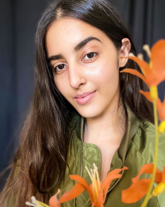 Simrat Kaur Hd Images Gallery